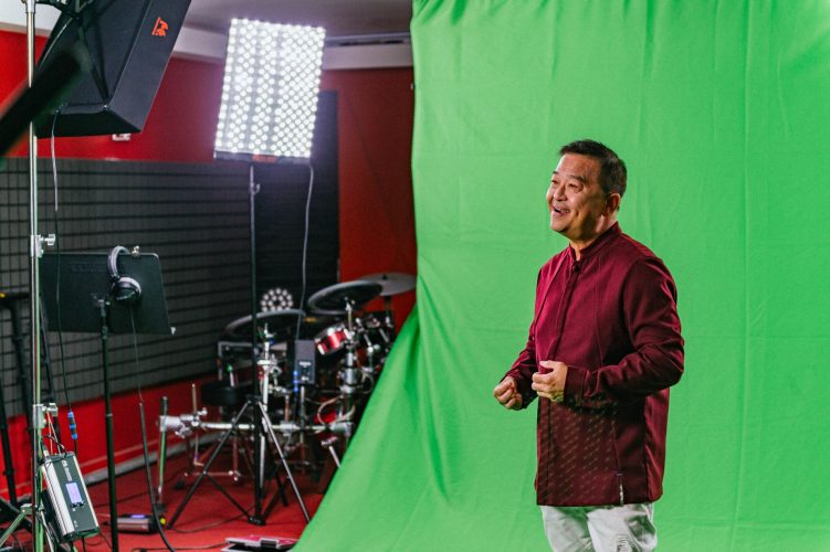 Band Together, Singapore! – A Virtual Performance by Mr. Clement Chow ...